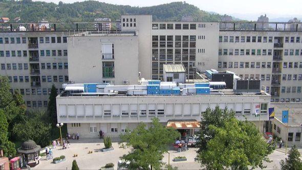 Užas u Tuzli: Muškarac preminuo nakon skoka sa sprata UKC-a