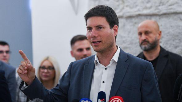 Ivan Pernar: "Bošnjacima je kladionica svetija od vjere"