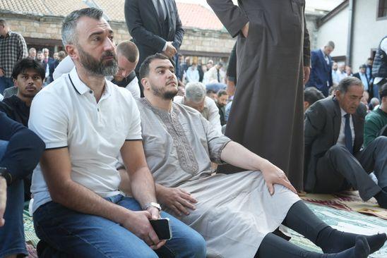 Bajram-namaz klanjan u Gazi Husrev-begovoj džamiji u Sarajevu