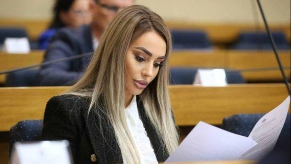 Nikolina Šljivić napustila stranku nakon 12 godina angažmana