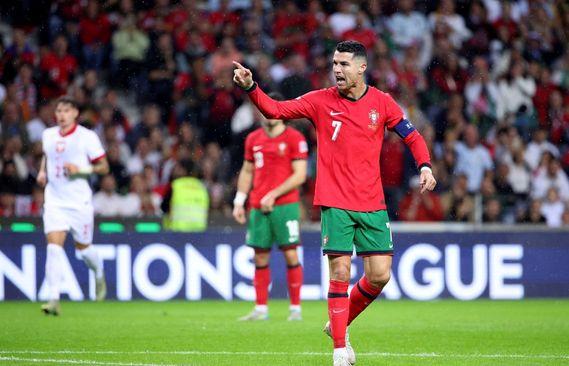 Englezi objavili spisak od 35 najvećih fudbalera svih vremena: Mesi ...