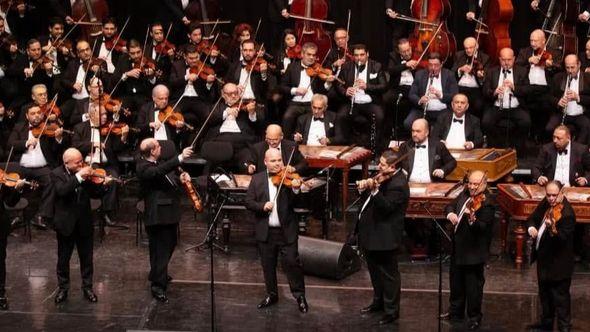 "Sto romskih violina" u dvorani Mirza Delibašić