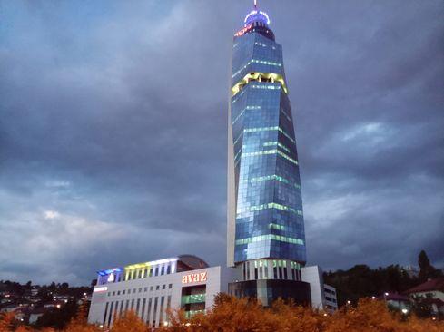 Avaz Twist Tower zasjao u bojama BiH