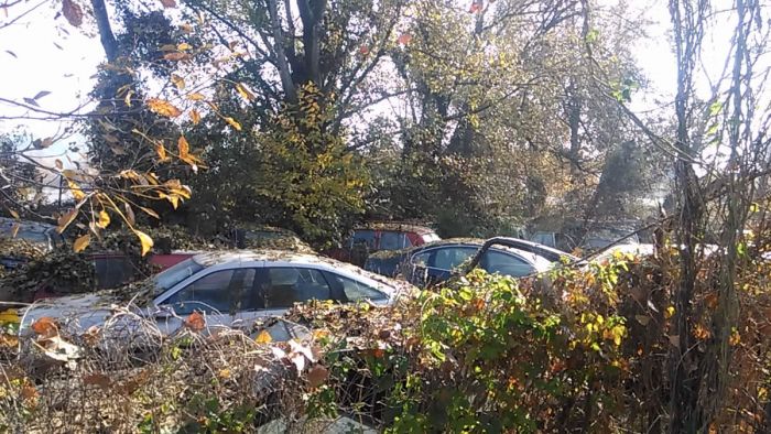 DOBOJ Dijelovi automobila još uvijek nisu uklonjeni iz grada nakon poplave!
