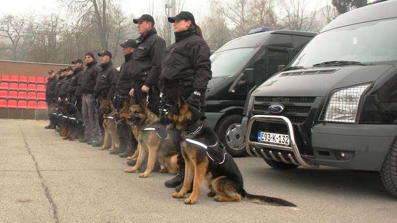 Sarajevska policija kupila službene pse, koštali 11.998 maraka