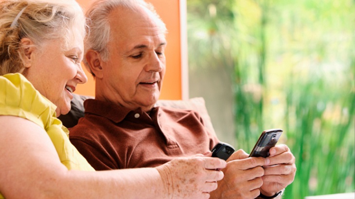 Ovisnici o mobitelima nisu mladi već generacija od 35 do 50 godina