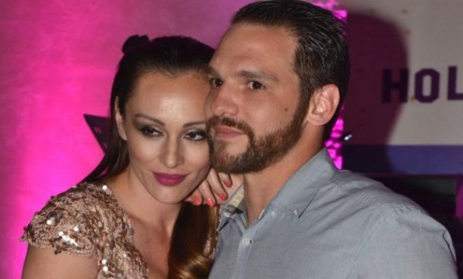 Ovako se zaista brine o Anabelinim kćerkama: Andrej Atijas snimljen s ...