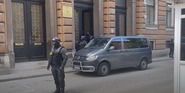 Amel Sejfović uz jake mjere bezbjednosti doveden na suđenje u Sarajevu