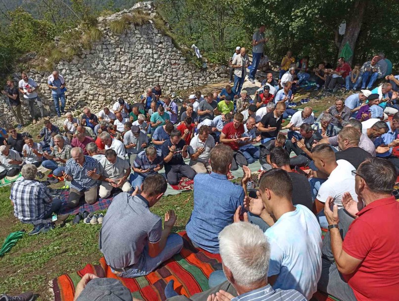 Klanjan džuma-namaz i proučena dova za domovinu