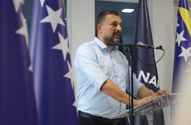 Konaković: Vidim ja nane i dede po džamijama, dođe tamo Alijin sin i ...